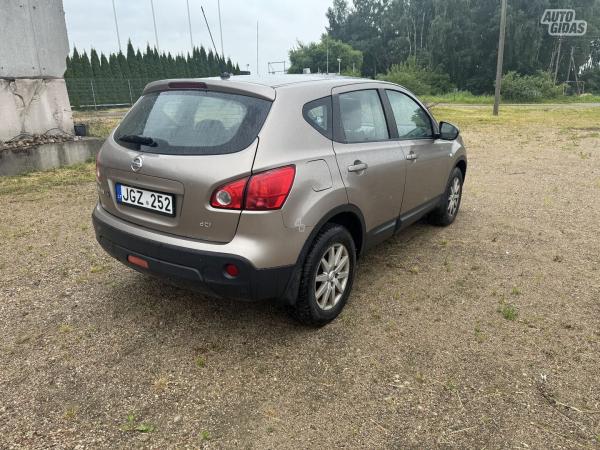 Nissan Qashqai 2008 in Vilnius, with an engine capacity of 1.50 L and mileage of 225 thousand km for 3350 €, photo 8 on AUTOMOTO.COM.LV