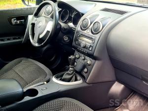 Nissan Qashqai 2008 in Riga, with an engine capacity of 2.00 L and mileage of 273 thousand km for 3300 €, photo 7 on AUTOMOTO.COM.LV