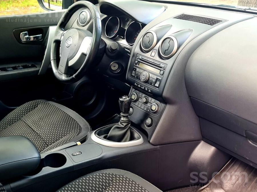 Nissan Qashqai 2008 in Riga, with an engine capacity of 2.00 L and mileage of 273 thousand km for 3300 €, photo 7 on AUTOMOTO.COM.LV