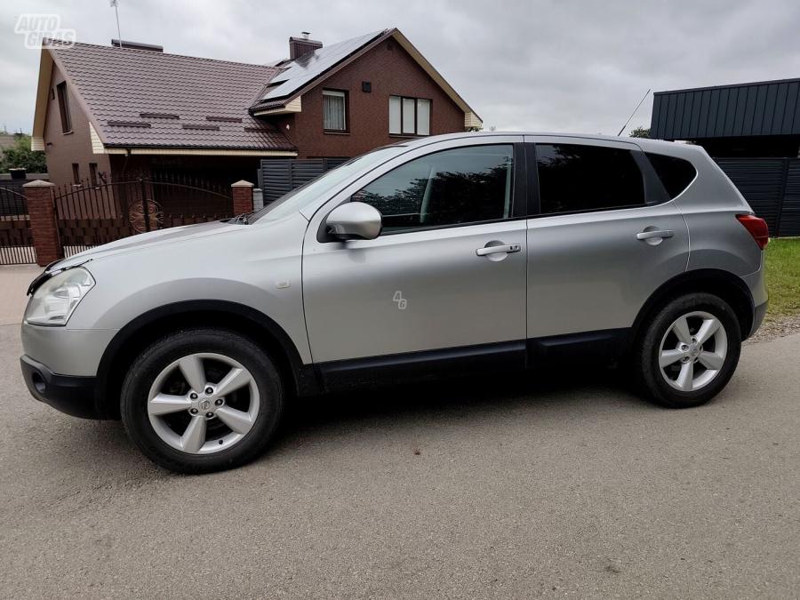 Nissan Qashqai 2008 in Siauliai, with an engine capacity of 2.00 L and mileage of 269 thousand km for 3000 €, photo 1 on AUTOMOTO.COM.LV