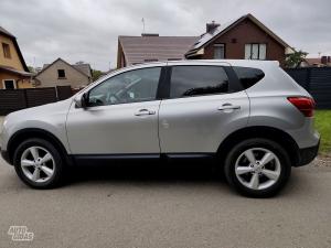 Nissan Qashqai 2008 in Siauliai, with an engine capacity of 2.00 L and mileage of 269 thousand km for 3000 €, photo 4 on AUTOMOTO.COM.LV