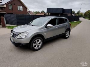 Nissan Qashqai 2008 in Siauliai, with an engine capacity of 2.00 L and mileage of 269 thousand km for 3000 €, photo 5 on AUTOMOTO.COM.LV
