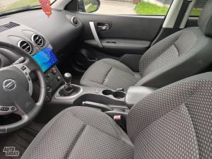 Nissan Qashqai 2008 in Siauliai, with an engine capacity of 2.00 L and mileage of 269 thousand km for 3000 €, photo 13 on AUTOMOTO.COM.LV