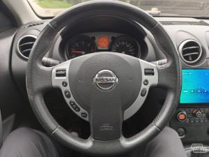 Nissan Qashqai 2008 in Siauliai, with an engine capacity of 2.00 L and mileage of 269 thousand km for 3000 €, photo 16 on AUTOMOTO.COM.LV
