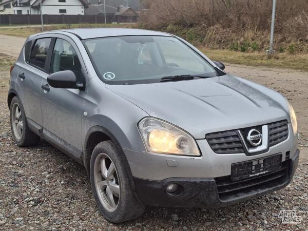 Nissan Qashqai 2009 in Silute, with an engine capacity of 1.50 L and mileage of 300 thousand km for 1000 €, photo 2 on AUTOMOTO.COM.LV
