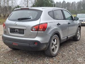 Nissan Qashqai 2009 Šilutė, ar dzinēja tilpumu 1.50 L un nobraukumu 300 tūkst. km par 1000 €, foto 3 vietnē AUTOMOTO.COM.LV