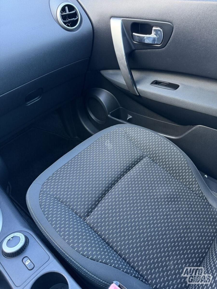 Nissan Qashqai 2009 Viļņa, ar dzinēja tilpumu 2.00 L un nobraukumu 204 tūkst. km par 6500 €, foto 19 vietnē AUTOMOTO.COM.LV