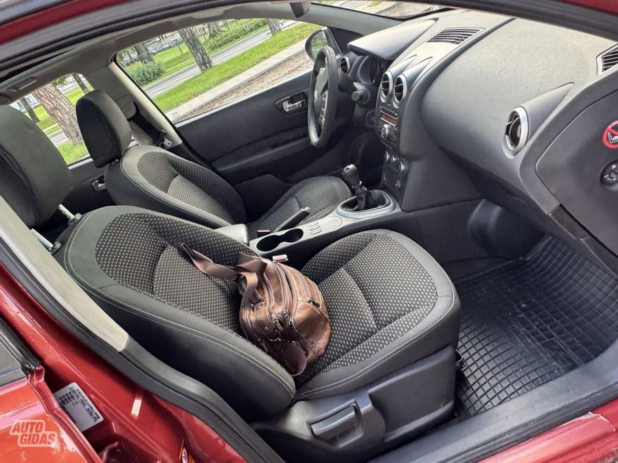 Nissan Qashqai 2009 in Alytus, with an engine capacity of 1.50 L and mileage of 249 thousand km for 4999 €, photo 27 on AUTOMOTO.COM.LV