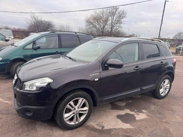 Nissan Qashqai 2010 Šauļi, ar dzinēja tilpumu 2.00 L un nobraukumu 200 tūkst. km par 3400 €, foto 3 vietnē AUTOMOTO.COM.LV