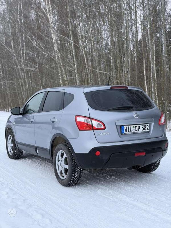 Nissan Qashqai 2010 in Utena, with an engine capacity of 2.00 L and mileage of 259 thousand km for 5950 €, photo 11 on AUTOMOTO.COM.LV