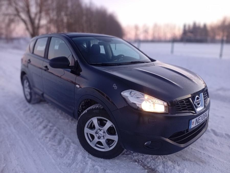 Nissan Qashqai 2010 in Siauliai, with an engine capacity of 1.60 L and mileage of 274 thousand km for 4550 €, photo 3 on AUTOMOTO.COM.LV