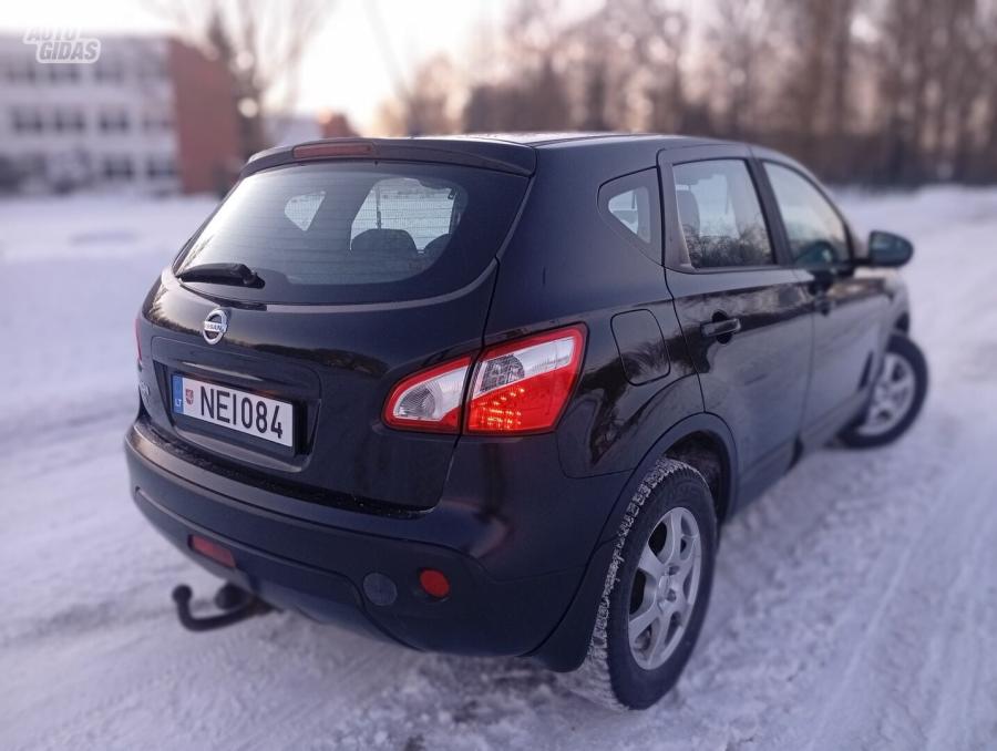 Nissan Qashqai 2010 in Siauliai, with an engine capacity of 1.60 L and mileage of 274 thousand km for 4550 €, photo 5 on AUTOMOTO.COM.LV