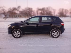 Nissan Qashqai 2010 in Siauliai, with an engine capacity of 1.60 L and mileage of 274 thousand km for 4550 €, photo 11 on AUTOMOTO.COM.LV