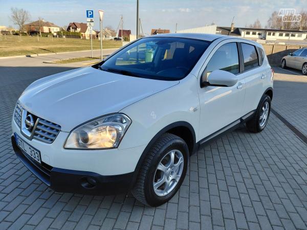 Nissan Qashqai 2010 in Vilkaviskis, with an engine capacity of 1.50 L and mileage of 298 thousand km for 3650 €, photo 5 on AUTOMOTO.COM.LV
