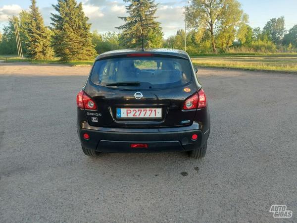 Nissan Qashqai 2010 in Ukmerge, with an engine capacity of 1.50 L and mileage of 288 thousand km for 3350 €, photo 5 on AUTOMOTO.COM.LV