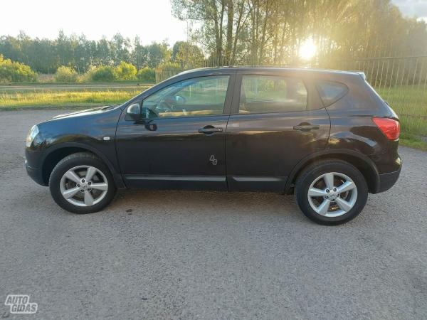 Nissan Qashqai 2010 in Ukmerge, with an engine capacity of 1.50 L and mileage of 288 thousand km for 3350 €, photo 8 on AUTOMOTO.COM.LV