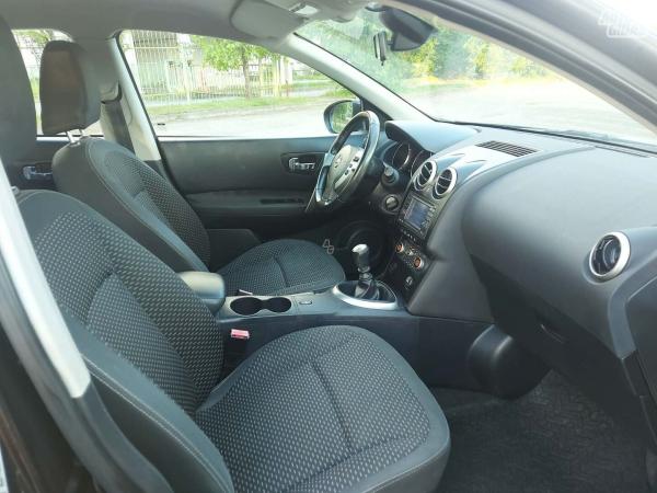 Nissan Qashqai 2010 in Ukmerge, with an engine capacity of 1.50 L and mileage of 288 thousand km for 3350 €, photo 10 on AUTOMOTO.COM.LV