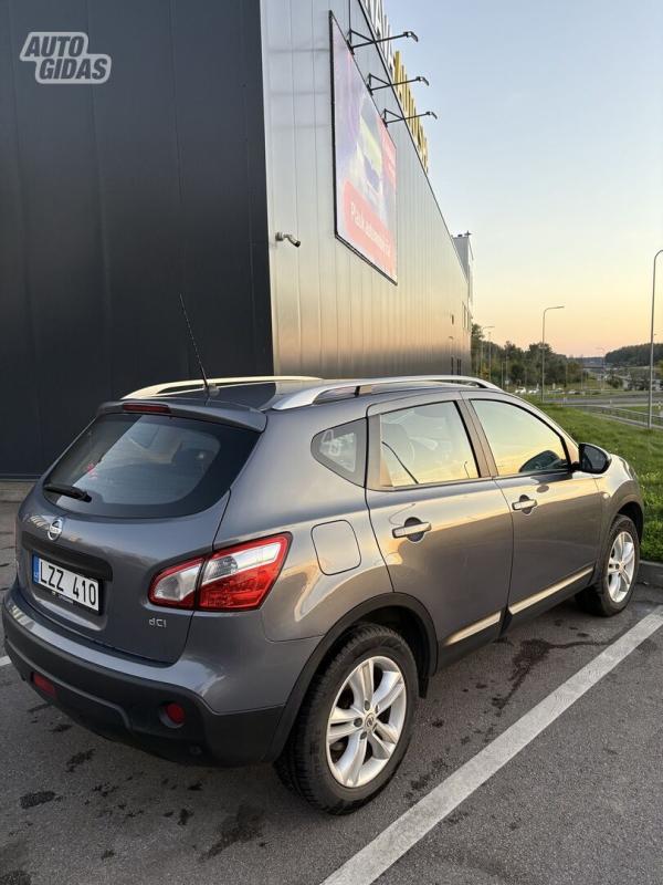 Nissan Qashqai 2010 in Vilnius, with an engine capacity of 1.50 L and mileage of 350 thousand km for 4700 €, photo 2 on AUTOMOTO.COM.LV