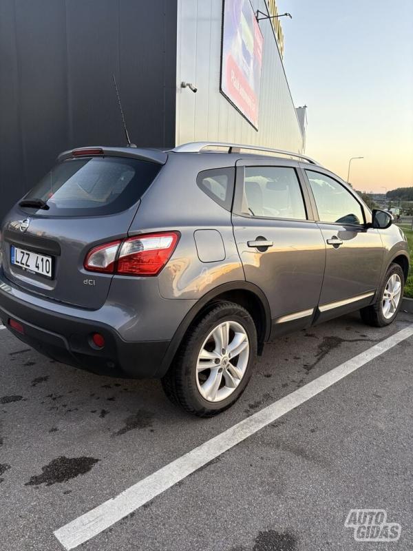 Nissan Qashqai 2010 in Vilnius, with an engine capacity of 1.50 L and mileage of 350 thousand km for 4700 €, photo 6 on AUTOMOTO.COM.LV
