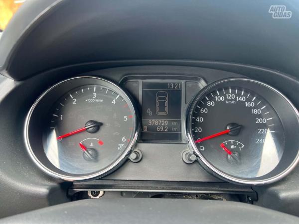 Nissan Qashqai 2010 in Marijampole, with an engine capacity of 1.50 L and mileage of 379 thousand km for 4000 €, photo 9 on AUTOMOTO.COM.LV