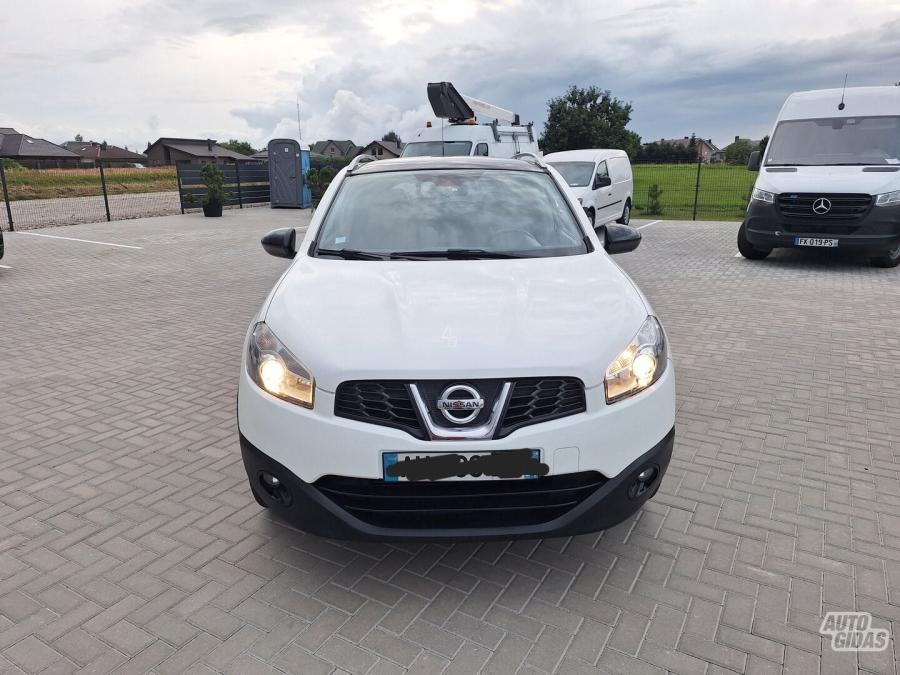 Nissan Qashqai 2010 Tauragė, ar dzinēja tilpumu 1.50 L un nobraukumu 233 tūkst. km par 4299 €, foto 3 vietnē AUTOMOTO.COM.LV