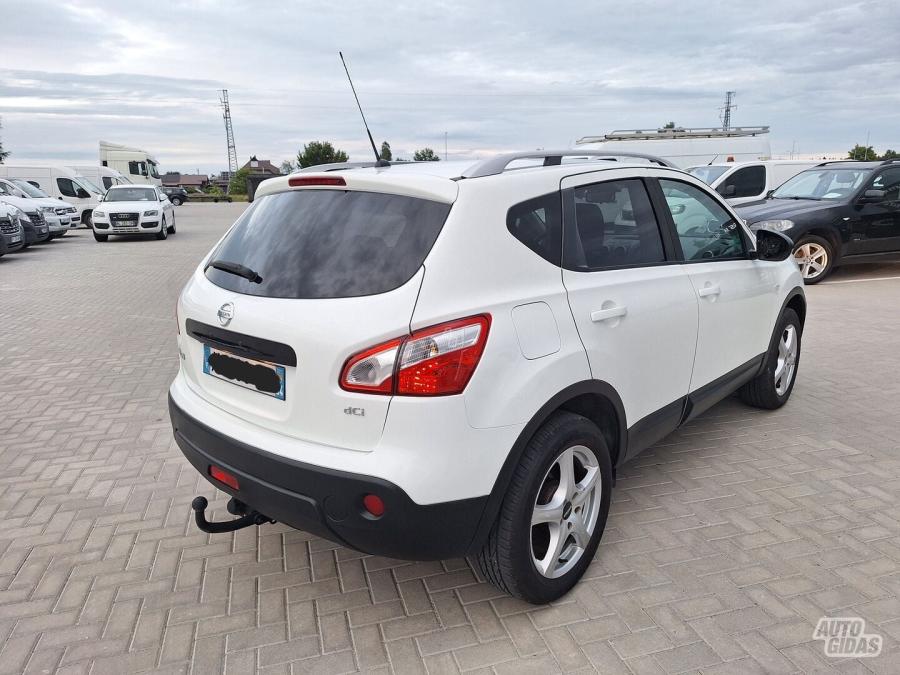 Nissan Qashqai 2010 Tauragė, ar dzinēja tilpumu 1.50 L un nobraukumu 233 tūkst. km par 4299 €, foto 4 vietnē AUTOMOTO.COM.LV