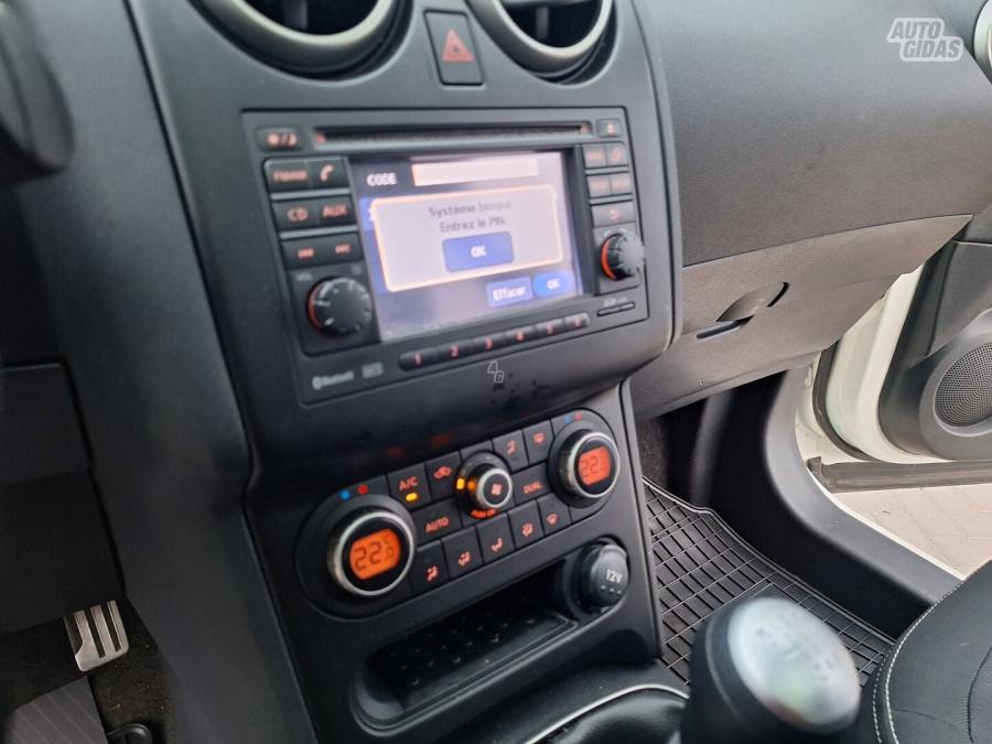 Nissan Qashqai 2010 Tauragė, ar dzinēja tilpumu 1.50 L un nobraukumu 233 tūkst. km par 4299 €, foto 12 vietnē AUTOMOTO.COM.LV