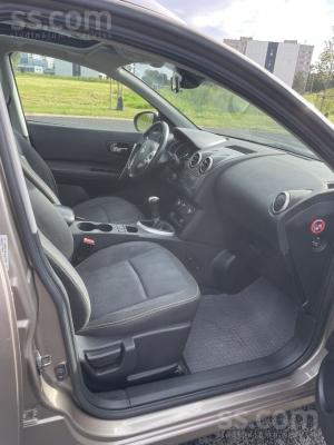 Nissan Qashqai 2010 in Jelgava, with an engine capacity of 1.60 L and mileage of 0 thousand km for 3330 €, photo 13 on AUTOMOTO.COM.LV