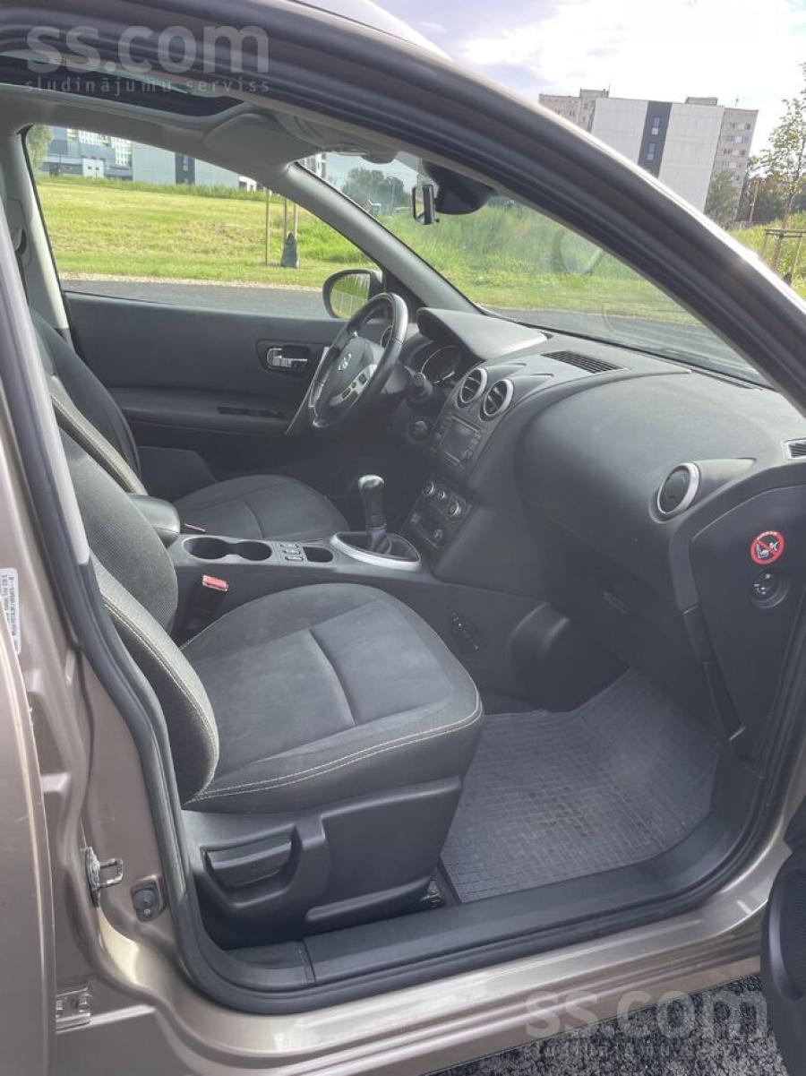 Nissan Qashqai 2010 in Jelgava, with an engine capacity of 1.60 L and mileage of 0 thousand km for 3330 €, photo 13 on AUTOMOTO.COM.LV