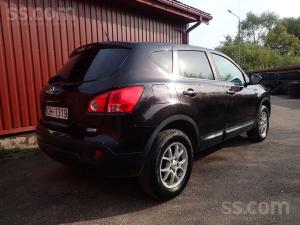 Nissan Qashqai 2010 in Liepaja, with an engine capacity of 1.50 L and mileage of 302 thousand km for 3550 €, photo 3 on AUTOMOTO.COM.LV