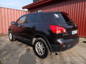 Nissan Qashqai 2010 in Liepaja, with an engine capacity of 1.50 L and mileage of 302 thousand km for 3550 €, photo 4 on AUTOMOTO.COM.LV