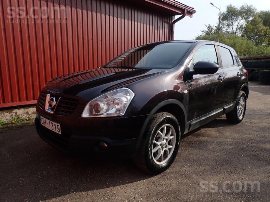 Nissan Qashqai 2010 in Liepaja, with an engine capacity of 1.50 L and mileage of 302 thousand km for 3550 €, photo 5 on AUTOMOTO.COM.LV