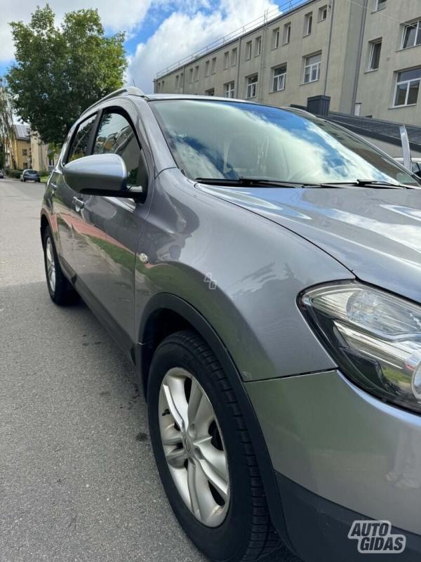 Nissan Qashqai 2010 Kauņa vietnē Nissan Qashqai 2010 Kauņa, ar dzinēja tilpumu 1.60 L un nobraukumu 168 tūkst. km par 4000 €, foto 4 vietnē AUTOMOTO.COM.LV