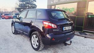 Nissan Qashqai 2011 in Riga, with an engine capacity of 1.50 L and mileage of 200 thousand km for 2900 €, photo 4 on AUTOMOTO.COM.LV
