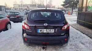 Nissan Qashqai 2011 in Riga, with an engine capacity of 1.50 L and mileage of 200 thousand km for 2900 €, photo 6 on AUTOMOTO.COM.LV