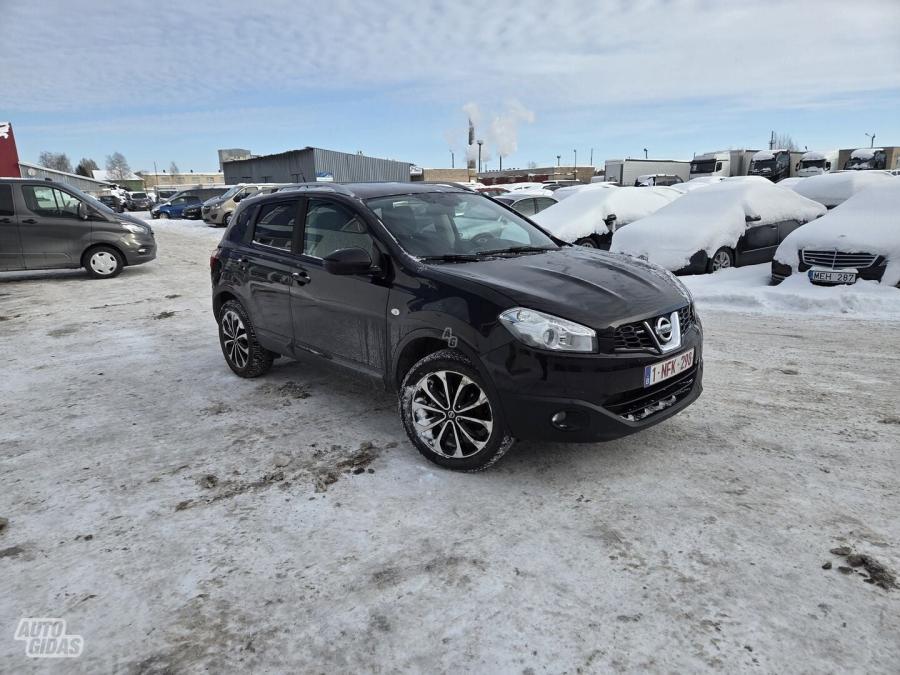 Nissan Qashqai 2011 in Mazeikiai, with an engine capacity of 1.50 L and mileage of 204 thousand km for 5200 €, photo 3 on AUTOMOTO.COM.LV