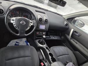 Nissan Qashqai 2011 in Mazeikiai, with an engine capacity of 1.50 L and mileage of 204 thousand km for 5200 €, photo 9 on AUTOMOTO.COM.LV