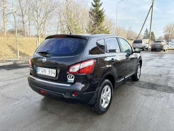 Nissan Qashqai 2011 Kelmė, ar dzinēja tilpumu 1.50 L un nobraukumu 220 tūkst. km par 4100 €, foto 3 vietnē AUTOMOTO.COM.LV