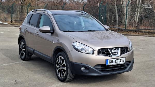 Nissan Qashqai 2011 in Klaipeda, with an engine capacity of 1.60 L and mileage of 206 thousand km for 6930 €, photo 2 on AUTOMOTO.COM.LV