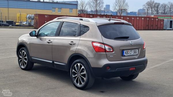 Nissan Qashqai 2011 in Klaipeda, with an engine capacity of 1.60 L and mileage of 206 thousand km for 6930 €, photo 3 on AUTOMOTO.COM.LV