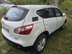 Nissan Qashqai 2011 in Kaunas, with an engine capacity of 1.50 L and mileage of 126 thousand km for 4200 €, photo 5 on AUTOMOTO.COM.LV