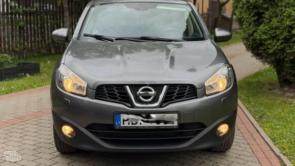 Nissan Qashqai 2011 in Vilnius, with an engine capacity of 1.50 L and mileage of 199 thousand km for 4250 €, photo 2 on AUTOMOTO.COM.LV