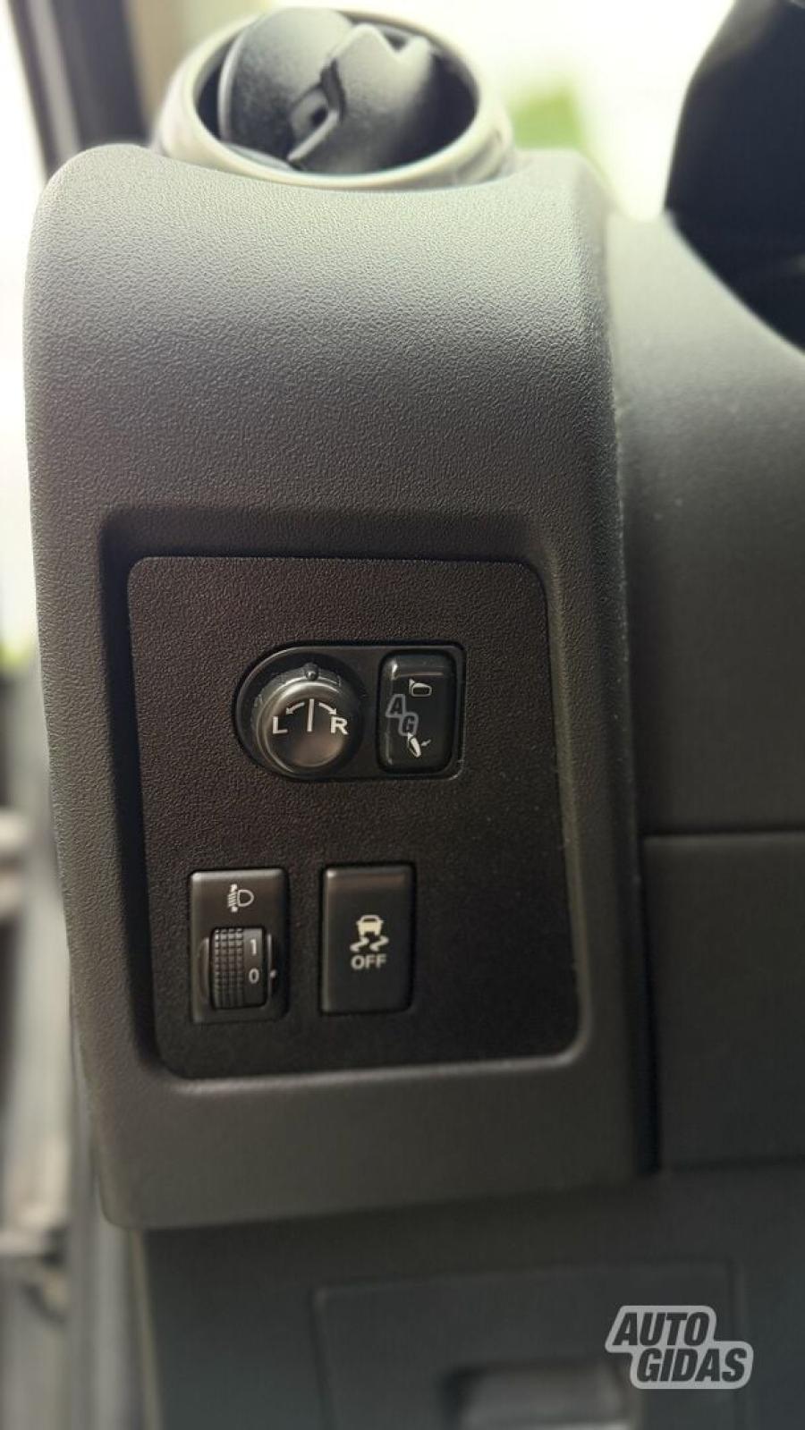 Nissan Qashqai 2011 Viļņa, ar dzinēja tilpumu 1.50 L un nobraukumu 199 tūkst. km par 4250 €, foto 22 vietnē AUTOMOTO.COM.LV