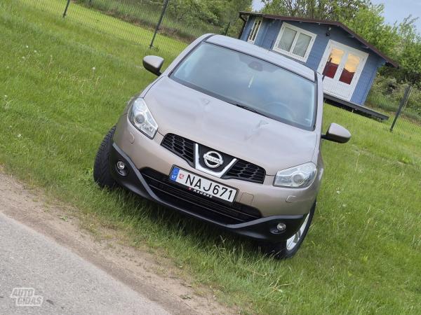 Nissan Qashqai 2011 in Vilnius, with an engine capacity of 2.00 L and mileage of 303 thousand km for 4200 €, photo 4 on AUTOMOTO.COM.LV