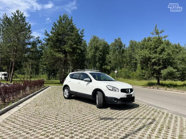 Nissan Qashqai 2011 in Kaunas, with an engine capacity of 2.00 L and mileage of 246 thousand km for 4200 €, photo 1 on AUTOMOTO.COM.LV