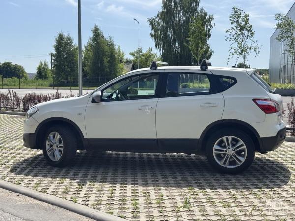 Nissan Qashqai 2011 in Kaunas, with an engine capacity of 2.00 L and mileage of 246 thousand km for 4200 €, photo 5 on AUTOMOTO.COM.LV