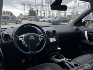 Nissan Qashqai 2011 in Siauliai, with an engine capacity of 2.00 L and mileage of 355 thousand km for 3450 €, photo 11 on AUTOMOTO.COM.LV