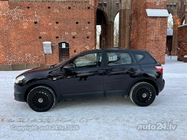 Nissan Qashqai 2012 in Tartu, with an engine capacity of 1.60 L and mileage of 290 thousand km for 3399 €, photo 5 on AUTOMOTO.COM.LV