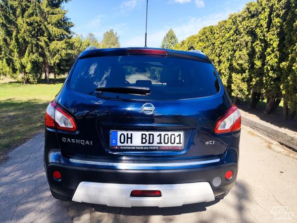 Nissan Qashqai 2012 in Mazeikiai, with an engine capacity of 2.00 L and mileage of 221 thousand km for 6500 €, photo 6 on AUTOMOTO.COM.LV