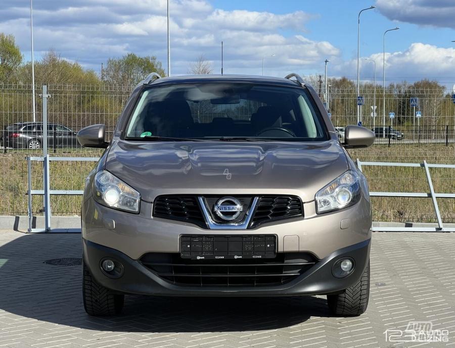 Nissan Qashqai 2012 in Taurage, with an engine capacity of 1.60 L and mileage of 285 thousand km for 5200 €, photo 4 on AUTOMOTO.COM.LV